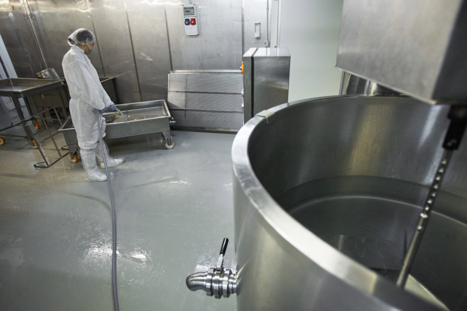 How to Select the Right Chocolate Tank for Your Confectionery Plant ...
